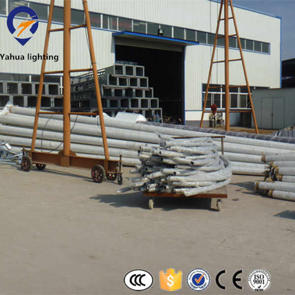 Widely Used 6m Galvanized Steel Street Light Post for Road Lighting