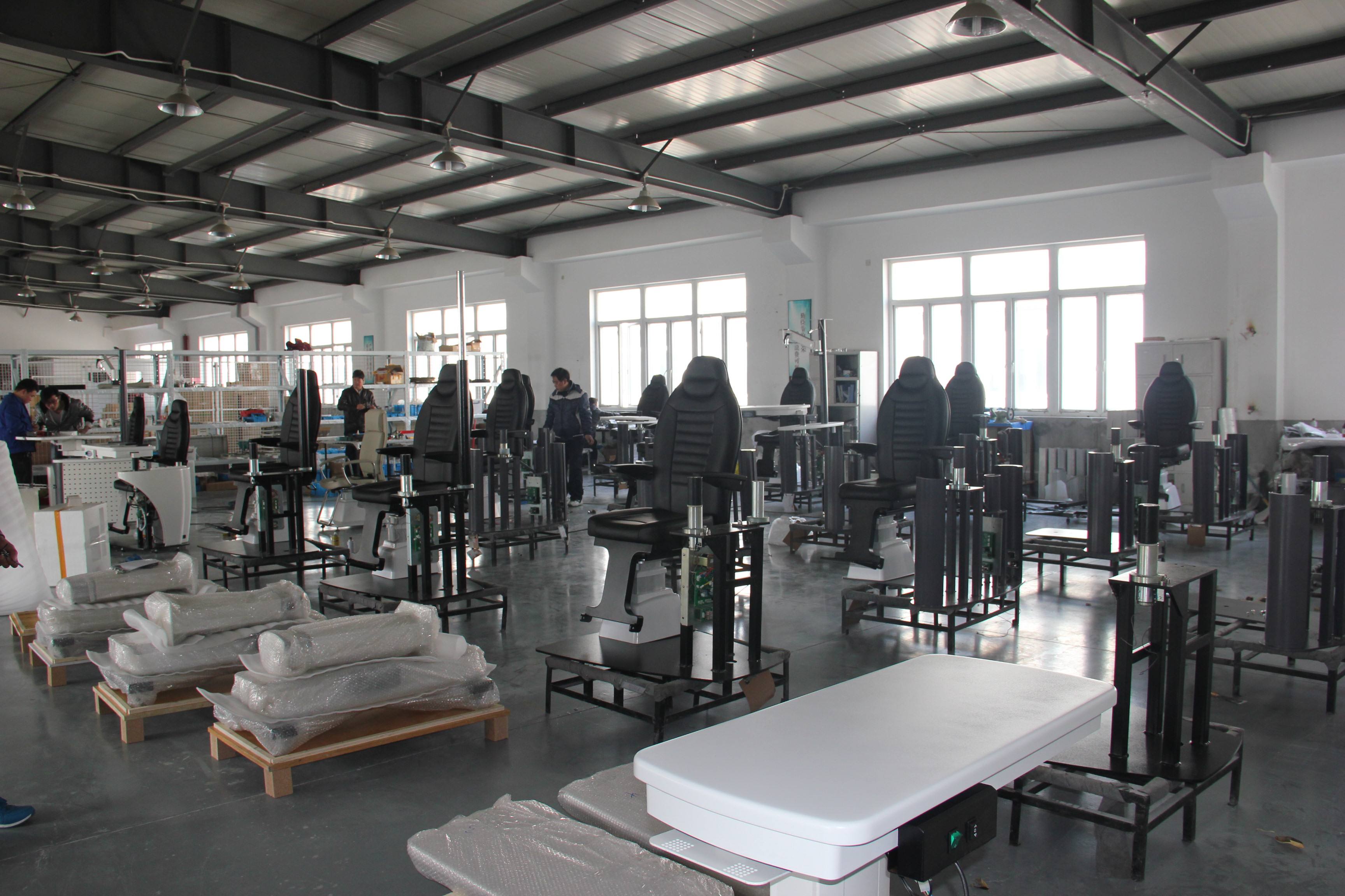 Optical LCD Vision Charts - Precision for Eye Tests