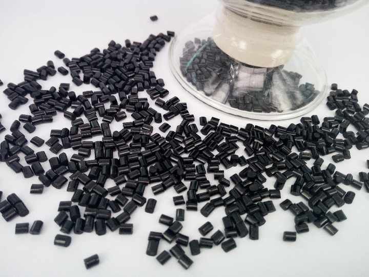 HDPE/PP/PE 45% Plastic Carbon Black Masterbatch - High Gloss Black