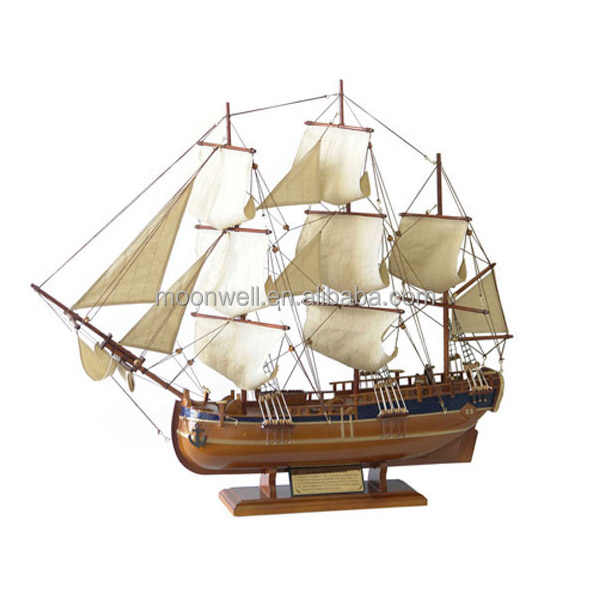 HMS ENDEAVOUR Model - Nautical Handicraft from Moonwell