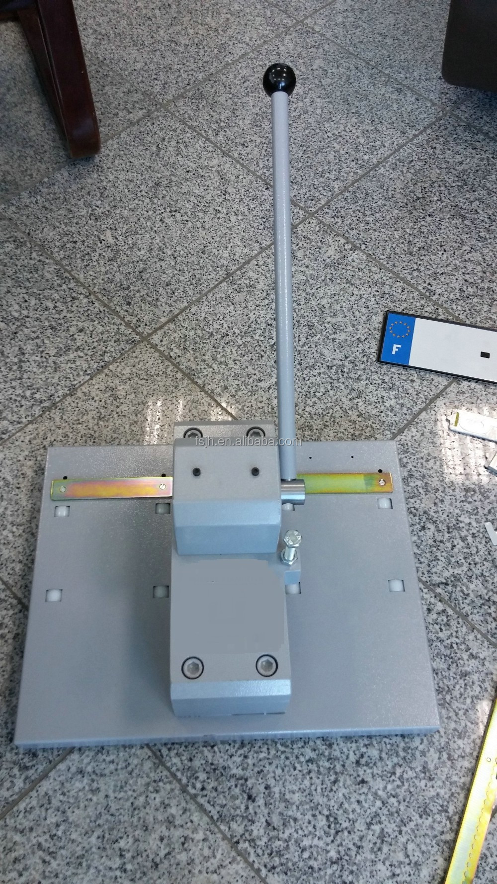 How to Choose the Best License Plate Press Machine: Buying Guide