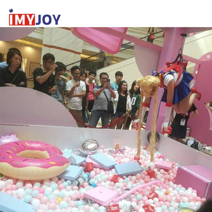 Shopping Mall Human Claw Machine Big Toys Grabber Machine| Alibaba.com