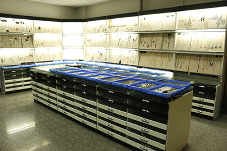 Braid Holders vs Headbands Which One Causes Less Hair Damage | No ...