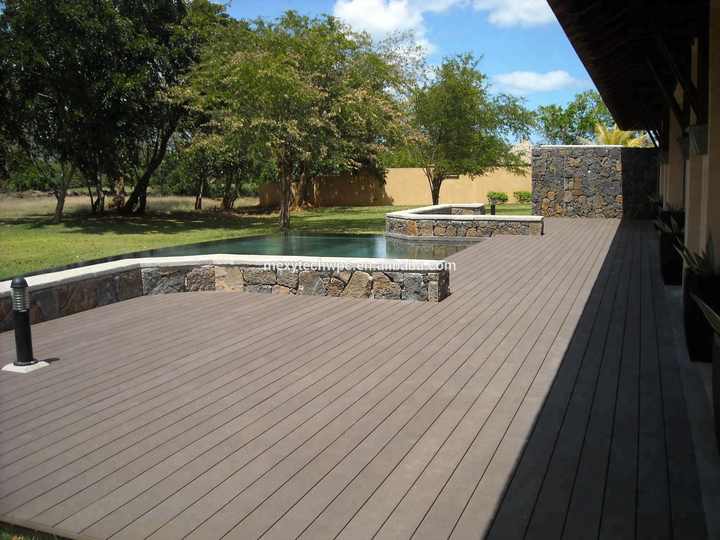 Solid Core Composite Decking Boards for Commercial Use