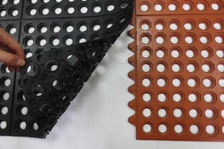 Anti Slip Perforated PVC Rubber Drainage Mat - ARP-1-3001