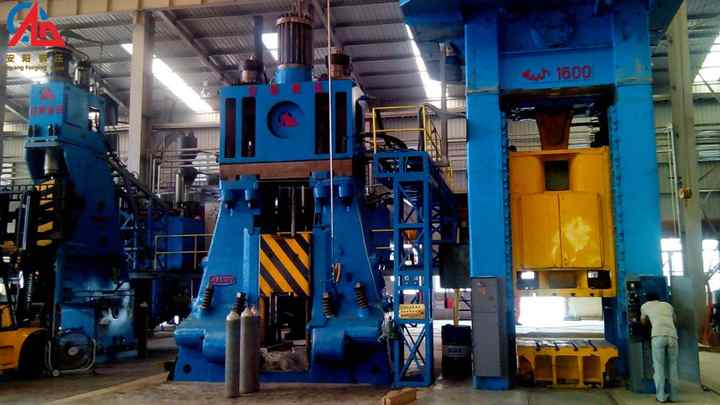 5 Ton Hydraulic Closed Die Forging Hammer for Flanges