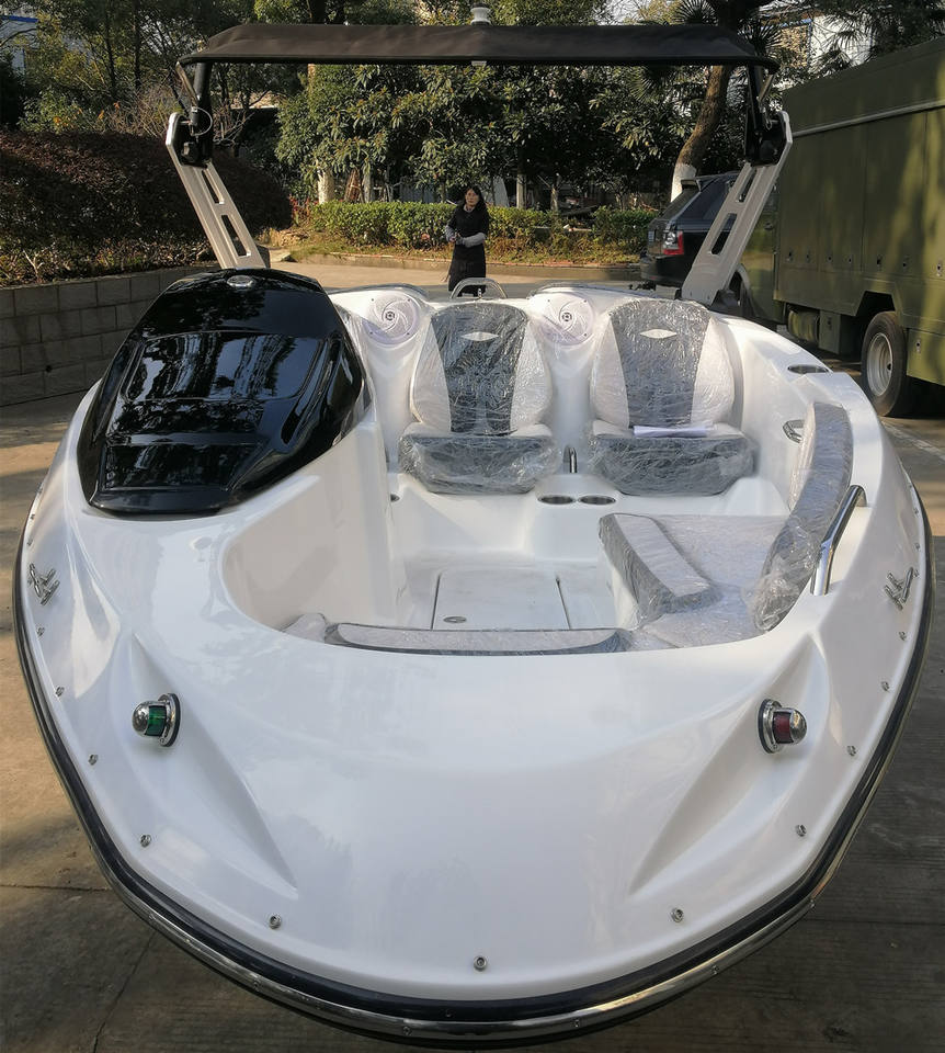 Luxury 15Ft 6 Person Sport Yacht with Outboard Engine - High-End ...