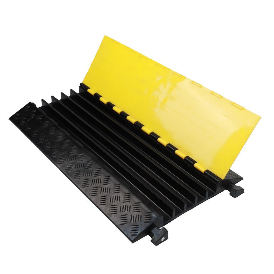 China Manufactured Heavy-Duty Yellow+Black Mini Rubber Speed Bump ...
