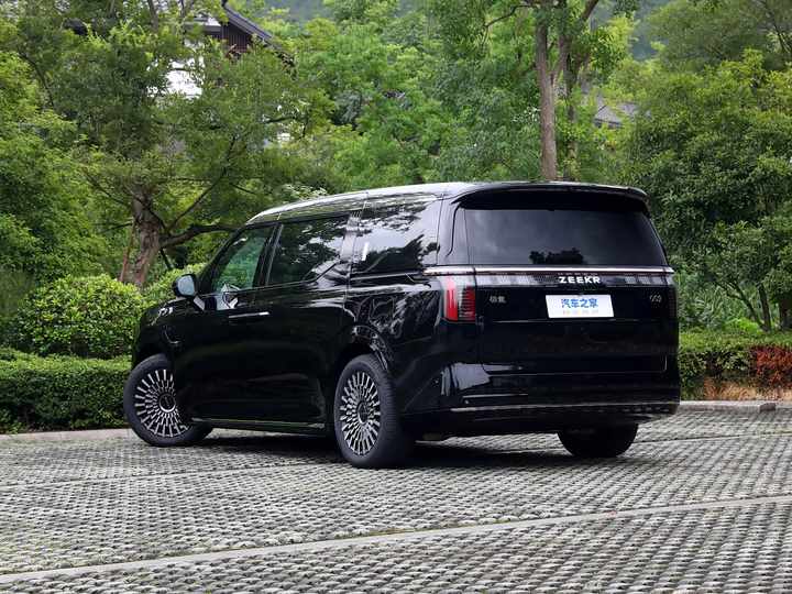 2025 Zeekr 009 Chinese Electric Car Executive 4WD 108Kwh MPV with 702km ...