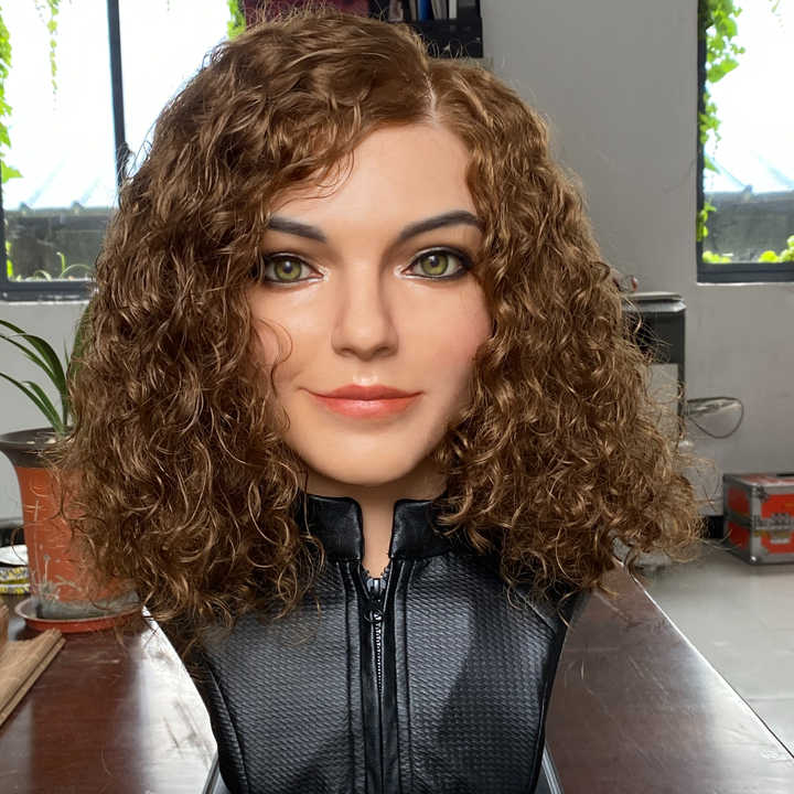 Jamie Salmon's Silicone Portrait Sculpture - Hyper Realistic