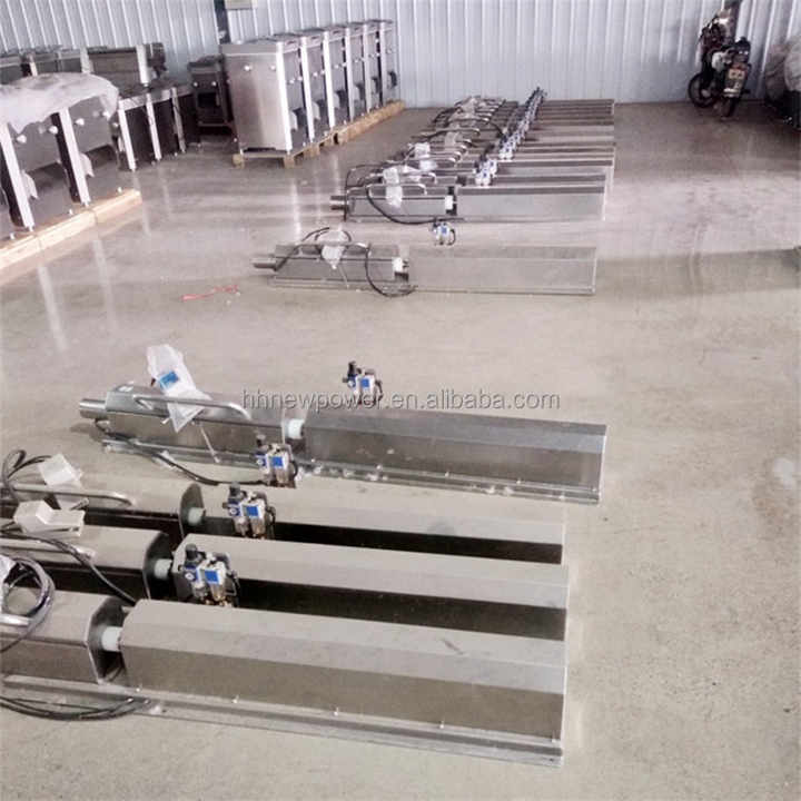 Frozen Beef Roll Bagging Clipping Machine Cylindrical Meat Roll Bag ...