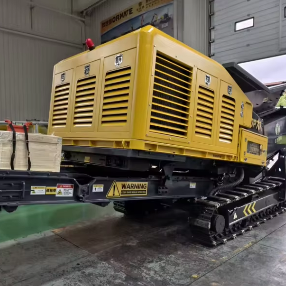DP70 Mobile Shredder Hydraulic Double-Shaft Shredding Machine