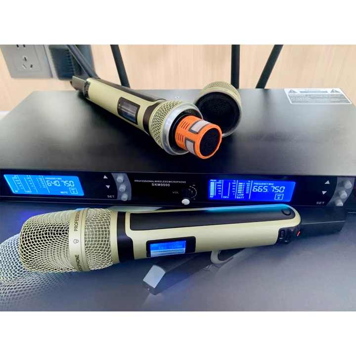 SKM9000 Blue Screen True Diversity UHF Wireless Mic for Stage
