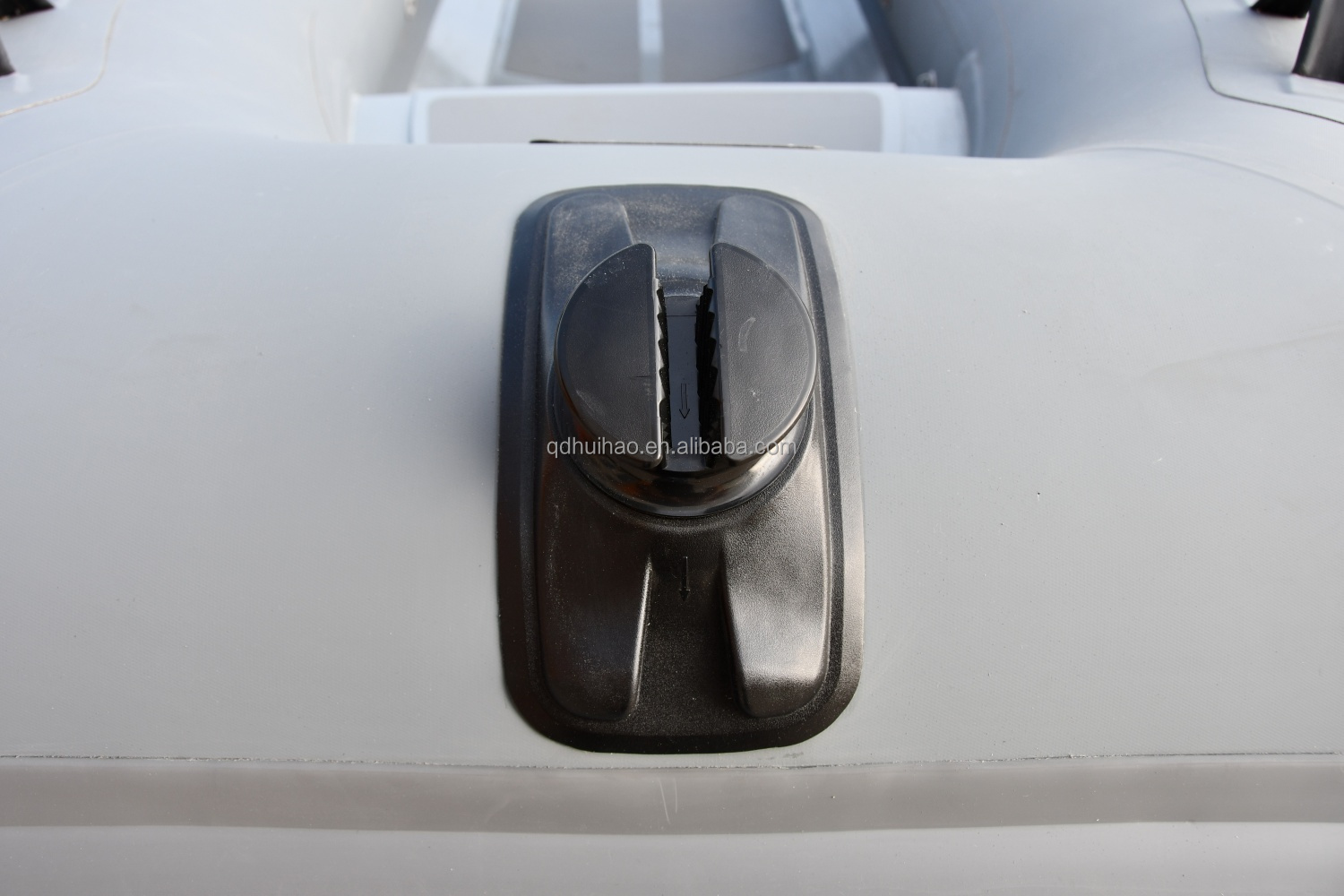 Aluminum Boat Boxes - Durable & Waterproof Storage Solutions