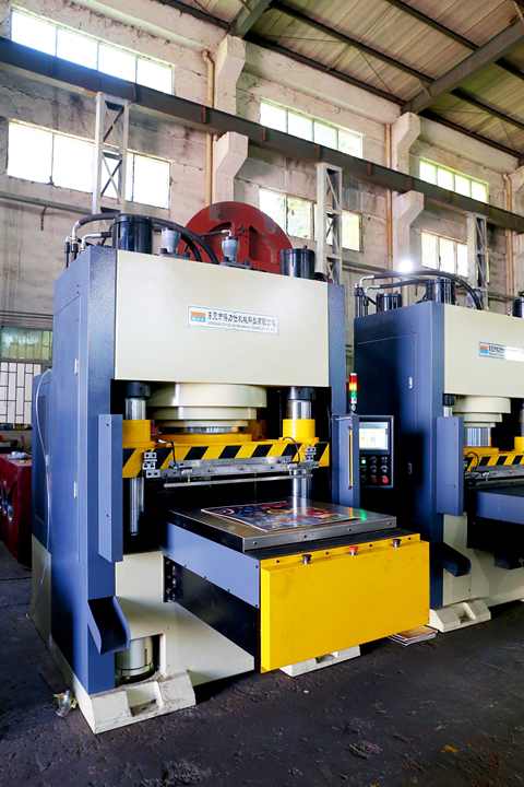 Jigsaw One-Knife Press-Cut Hydraulic Machine