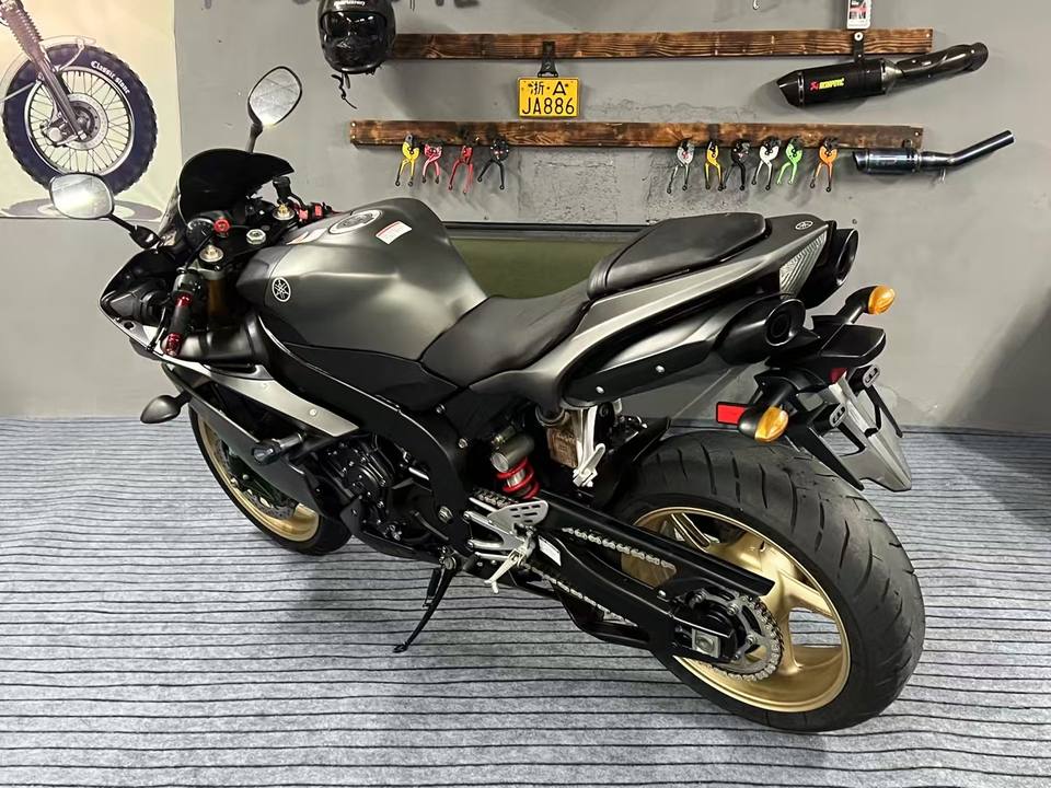 1000cc Inline 4-Cylinder Yamaha R1 - EFI Liquid-Cooled Imported Super ...