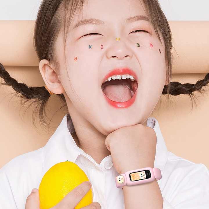 M81 Kids Smartwatch - IP68 Waterproof & Touch Screen