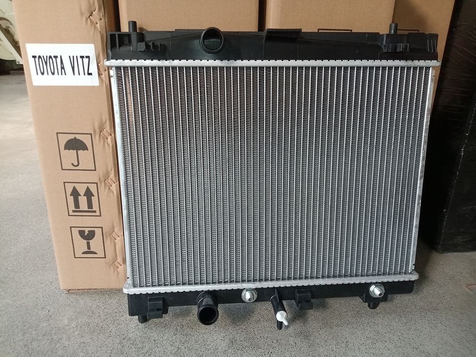 Auto Parts Aluminum Core Radiator for 2005 Vitz 05 OEM 16400-23160 Pa66 ...