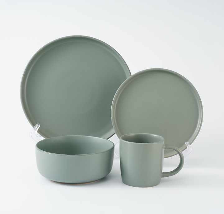New Arrival Stoneware Dinnerware Set with Soft Green Glaze for Family ...