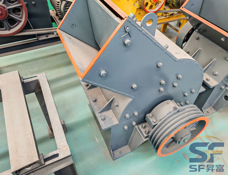 High Impact-Resistant PC200*150 PLC-controlled Hammer Crusher with AC ...