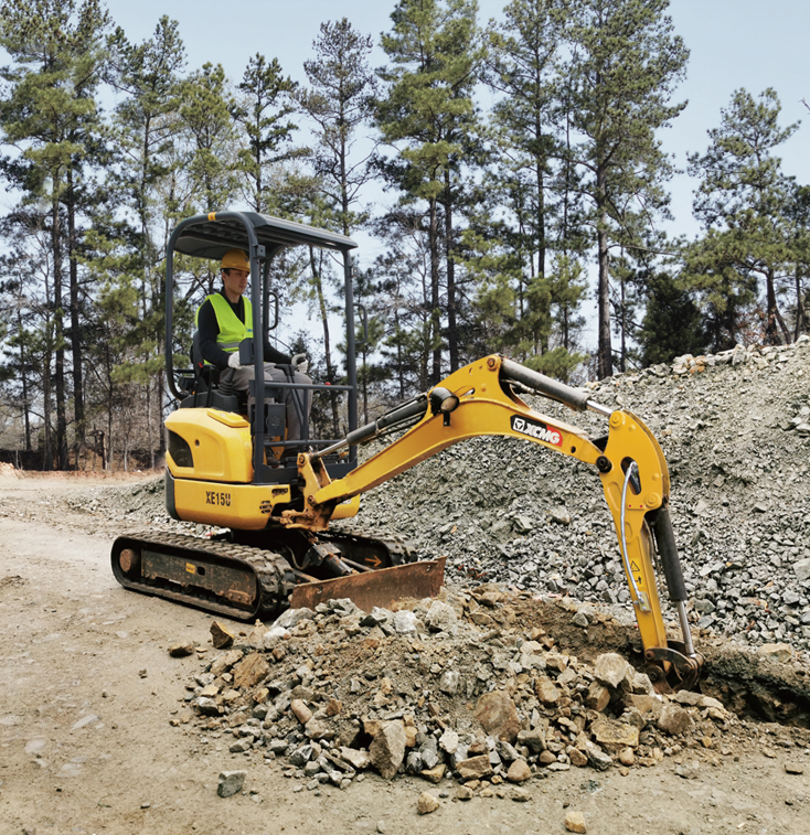 Good Price 1.8 Tons Second-hand Small Digger XE15U Used Mini Crawler ...
