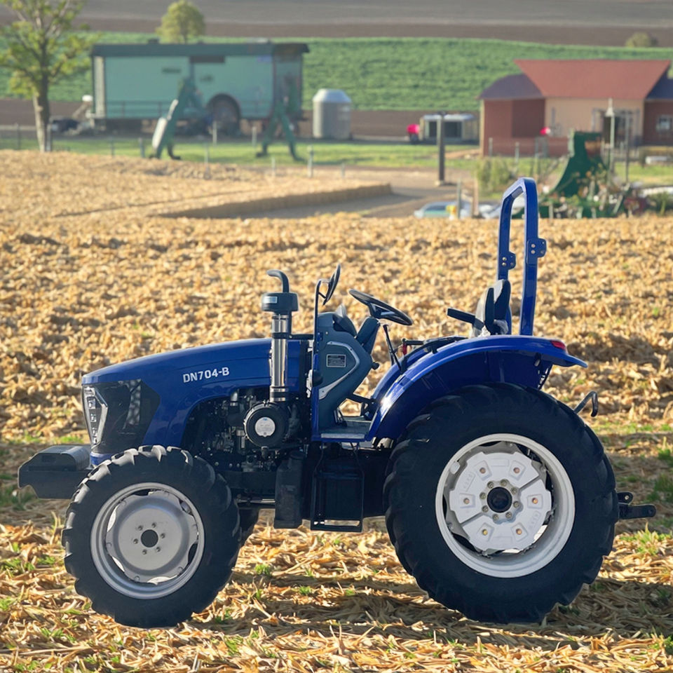 70HP Heavy Farm Tractor with Large Torque Reserve and Efficient Fuel ...