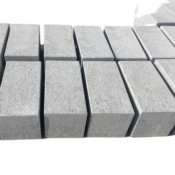 Dark Grey Polished Granite Cobblestones for Driveways & Patios - OEM