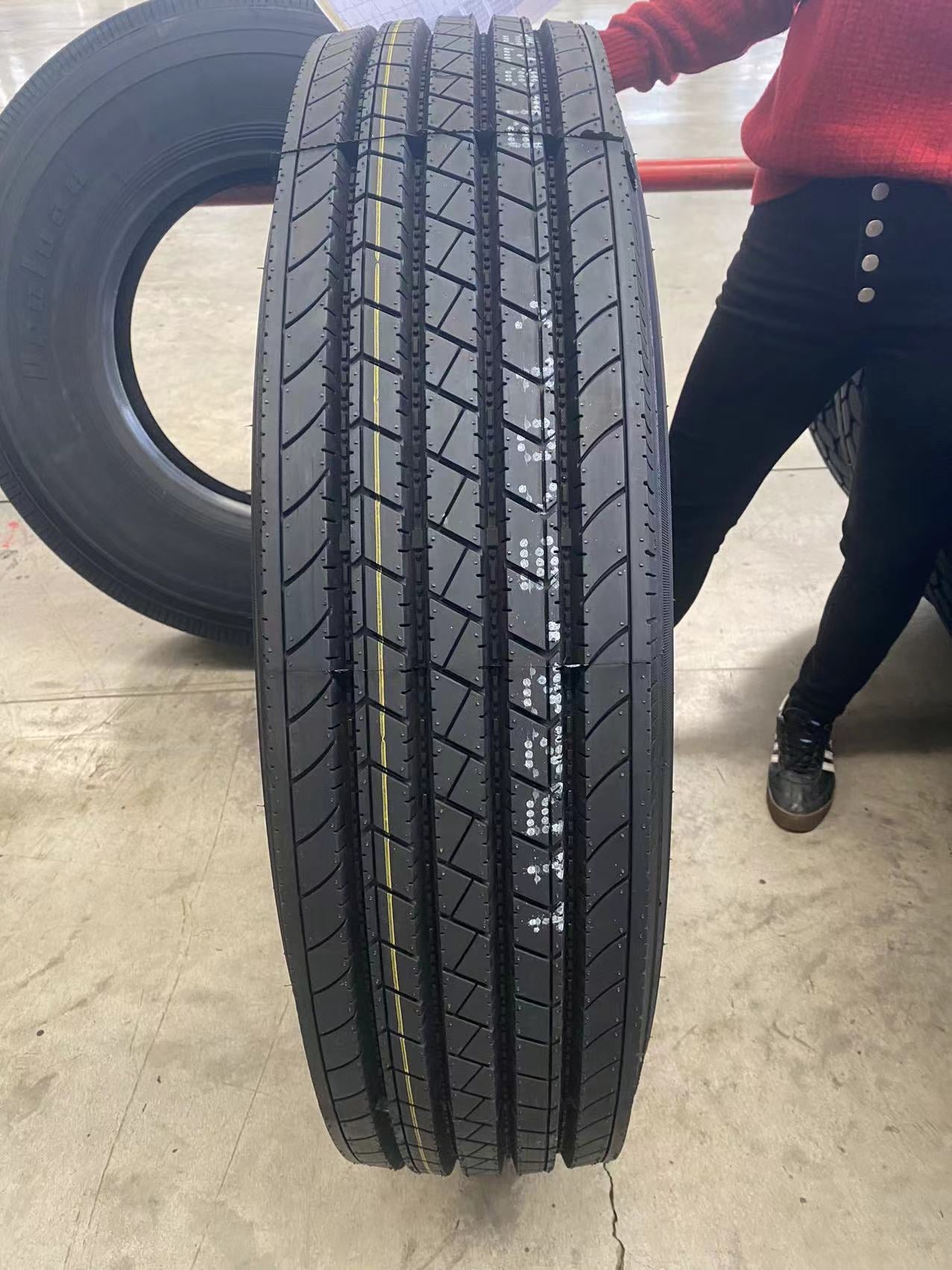 Durable Performance with Premium tube tyre 12r225 for Heavy-Duty Trucks