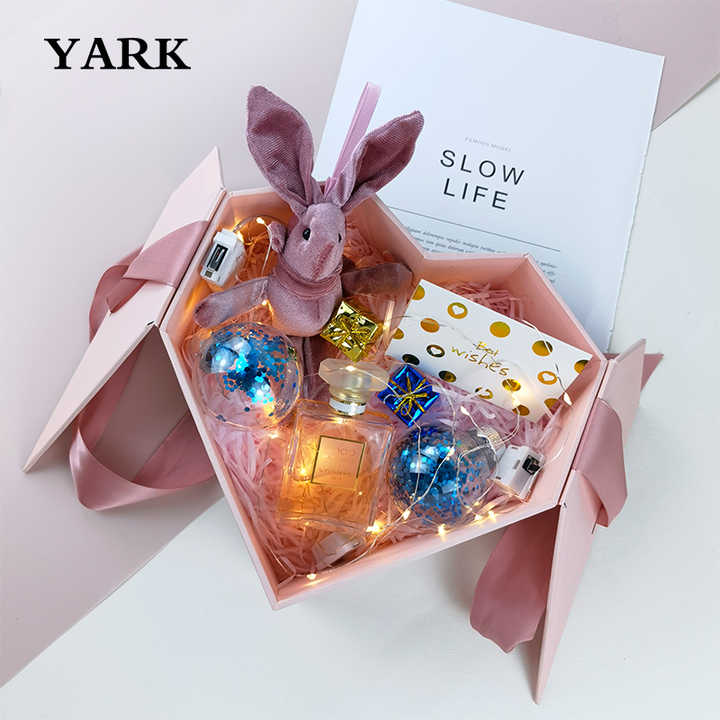 Custom Valentine's Day Luxury Gift Boxes Packaging Heart Shaped Perfume ...