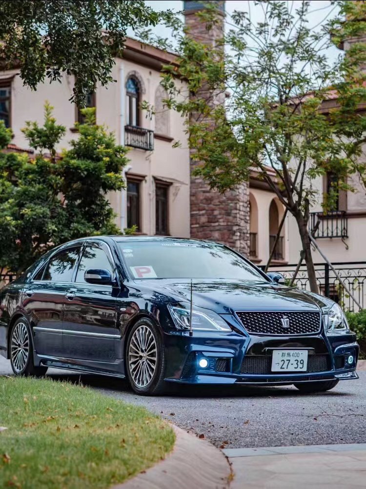 New Design Body Kit - Toyota Crown Athlete 2003-2008