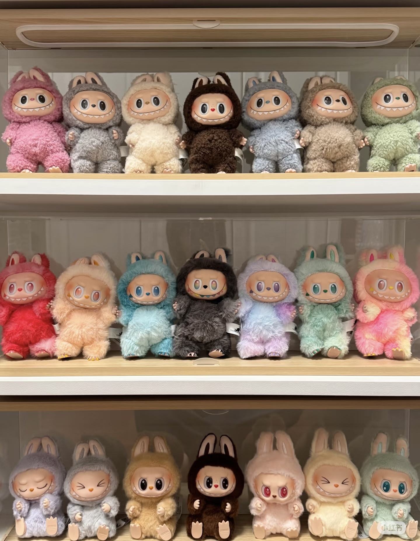 Labubu Original Popmart: lindos y emocionantes juguetes de caja ciega