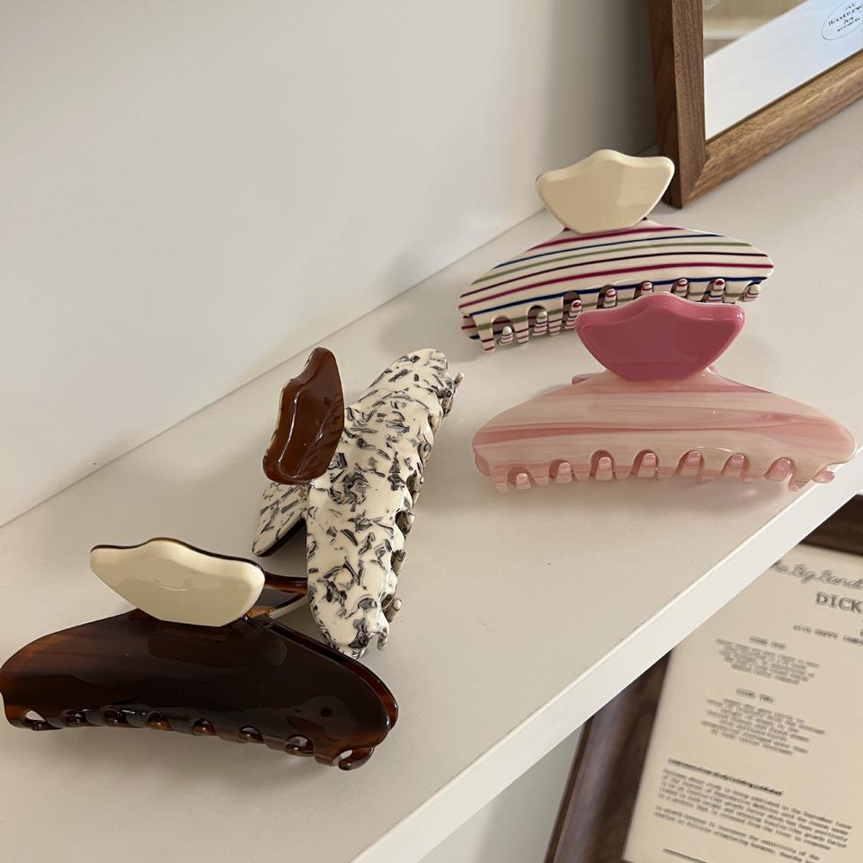YJL New Design Colorful Striped Hair Claws Exquisite Splicing ...