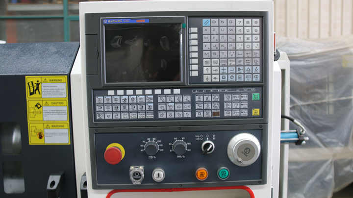 Precision Headman China CNC Lathe Machine CAK6150V