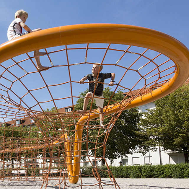 Kids Outdoor Playground - Rope Swing & Climbing Net