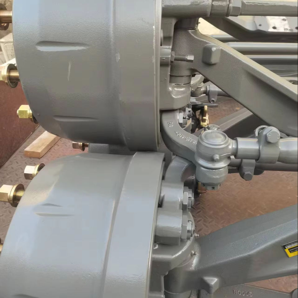 SINOTRUK HOWO Heavy Duty Tipper Chassis Steering System Drum Brake ...
