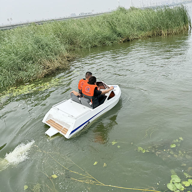 How to Choose the Best Electric Jet Boat Mini for Water Sports Hoverspark