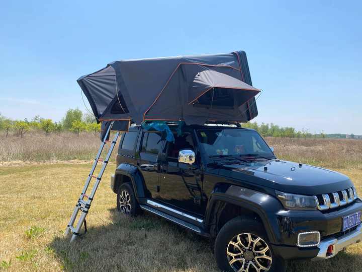 Aluminum Hard Shell Rooftop Tent - Durable & Spacious