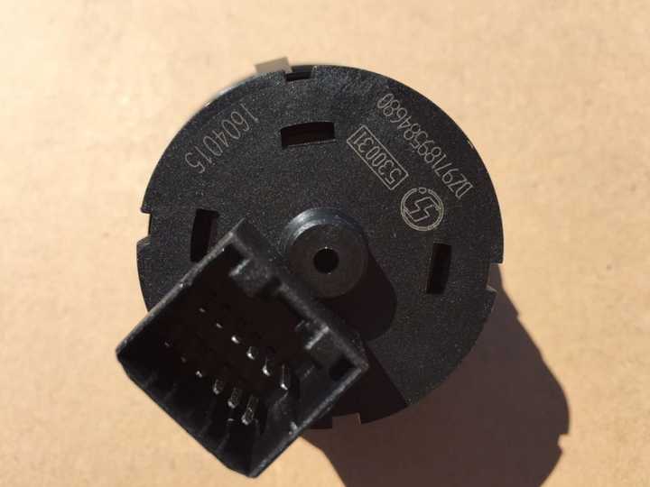 SHACMAN X3000 Light Switch - Reliable Quality & Performance