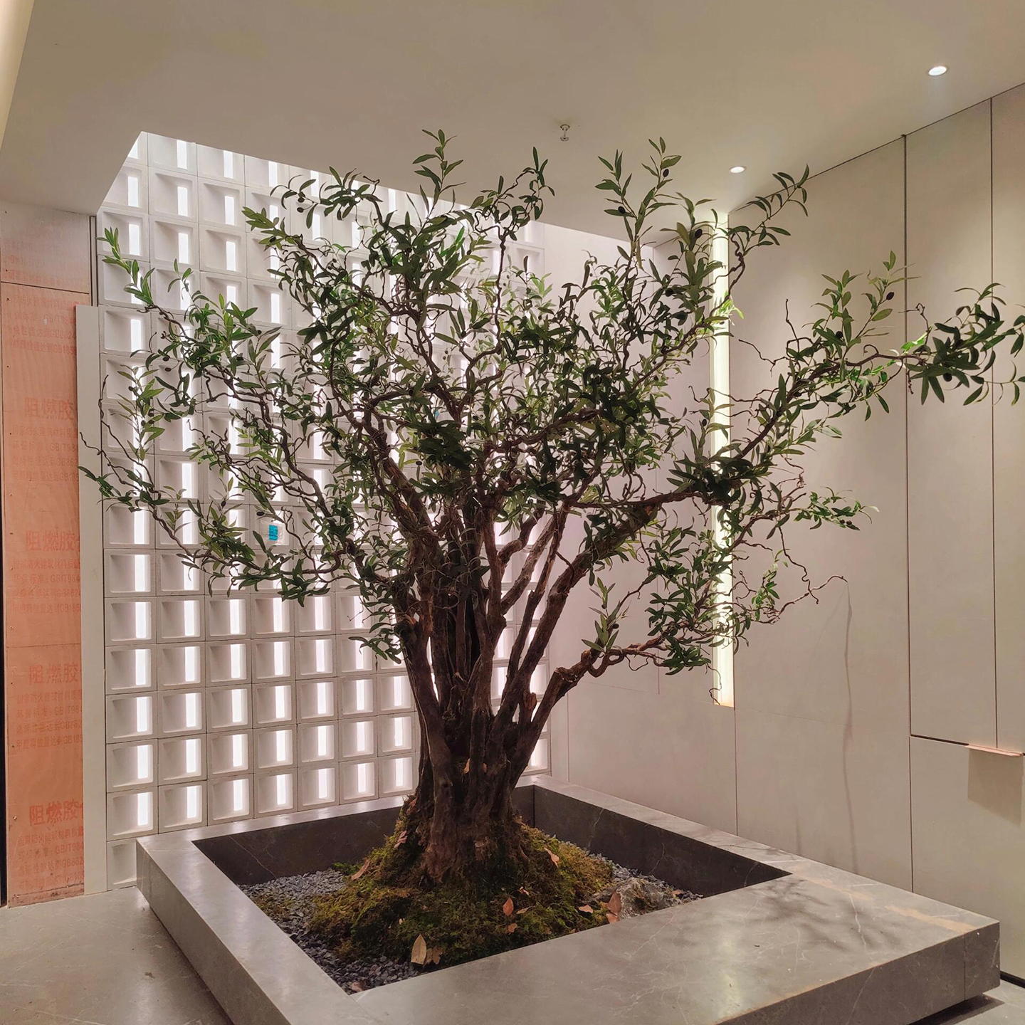 Árboles de troncos de plástico más vendidos para decoración interior y ...