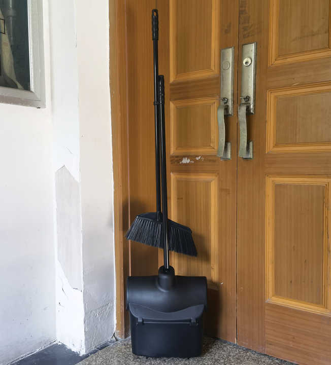 Item No.0806 Commercial Lobby Dustpan With Broom Set Black Lobby ...