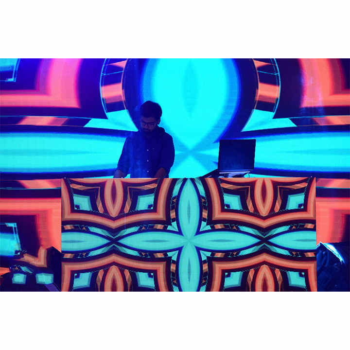 Dj Table Led Right Angle 90 Indoor Panel - Customizable Display