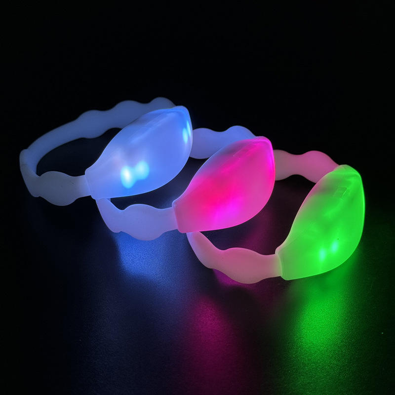 Customized Silicone LED Luminous Bracelets DMX Remote Control Concert ...
