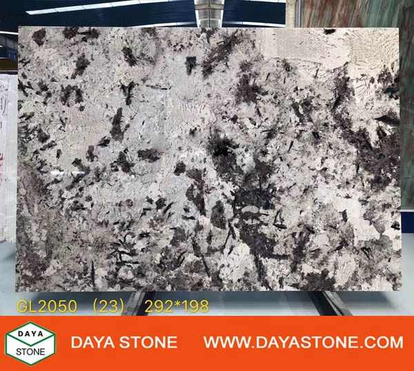 Luxurious Alpinus White Granite Polish Slab for Countertops