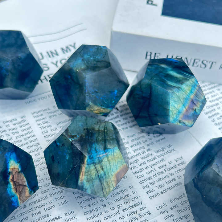 Direct Sale Manufacturer Fanshi Natural Blue Flashy Labradorite ...