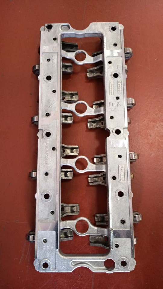 Top Quality Roller Rocker Arm Bridge for Ford Transit V348