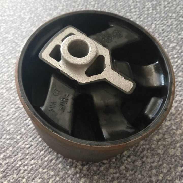 MR403441 Rubber Bushing for Auto Suspension - Anti Vibration