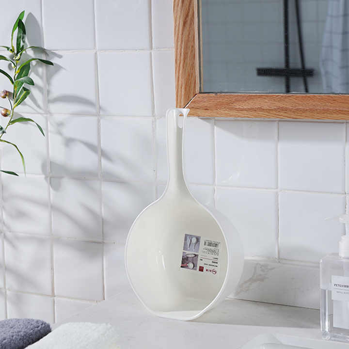 Long-Handle Water Scoop Thickened Frosted Plastic Ladle for Bathing ...
