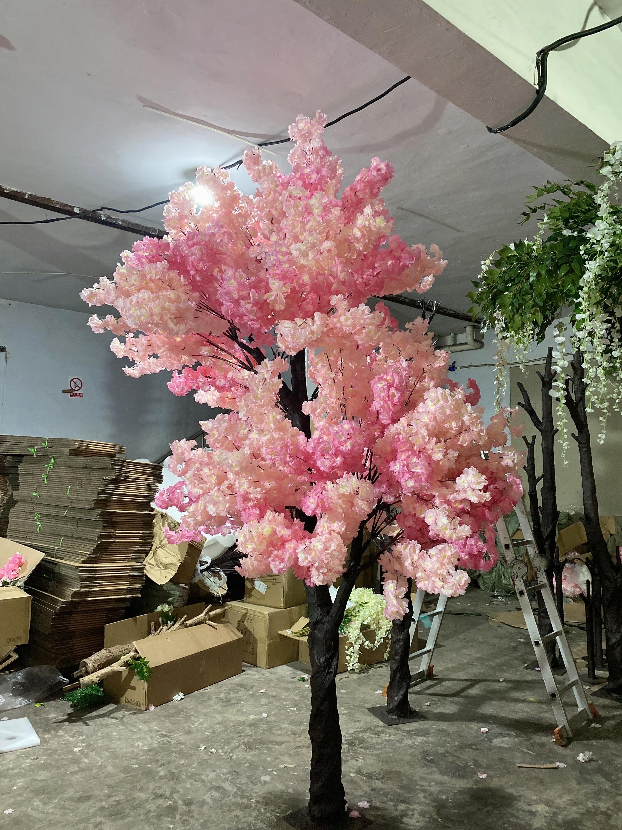 How to Choose the Best Living Room Artificial Flowers for Your Home