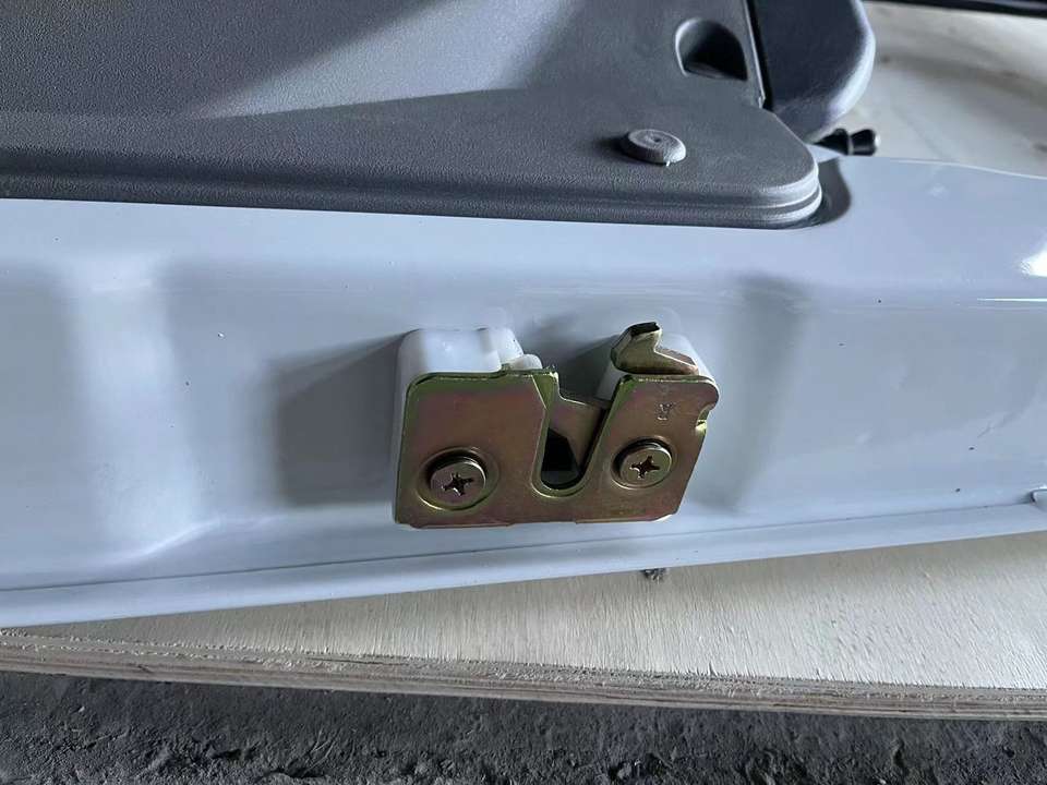 SINOTRUK HOWO Truck Parts AZ1642210002 Door Assembly for A7 7 T7H X ...