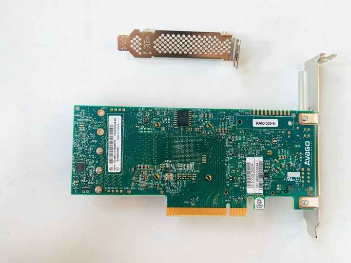 Broadcom LSI MegaRAID 9460-8i 03-50011-33008 12 Gb/s PCIe 3.1 8 端口RAID ...